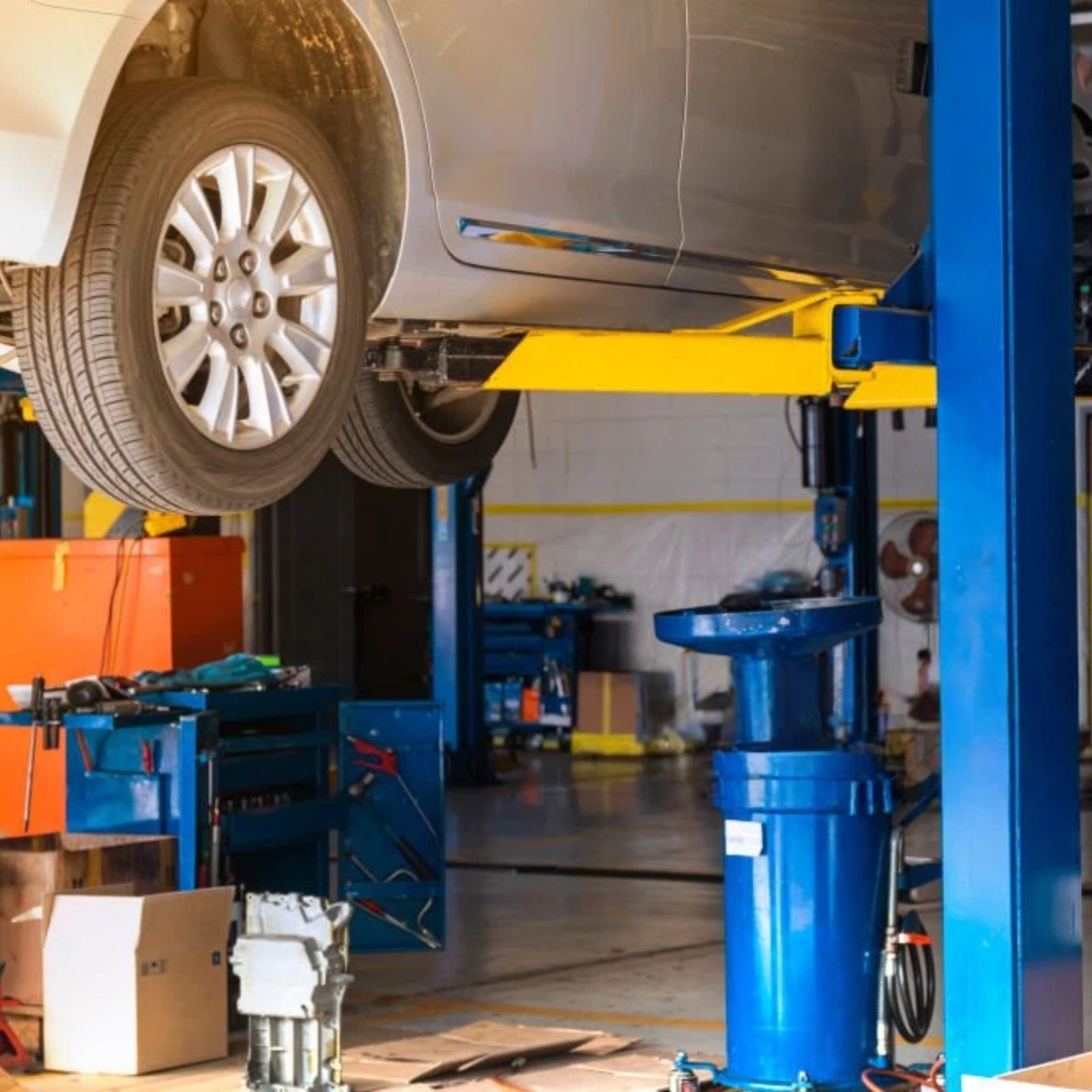 How a Single-Point Locking System Enhances Lift Safety and Efficiency ...