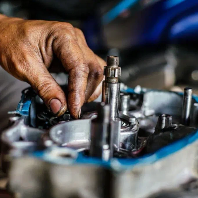 Small Gas Engine Basics: 2-Stroke vs 4-Stroke Engines, Carburetor Func ...
