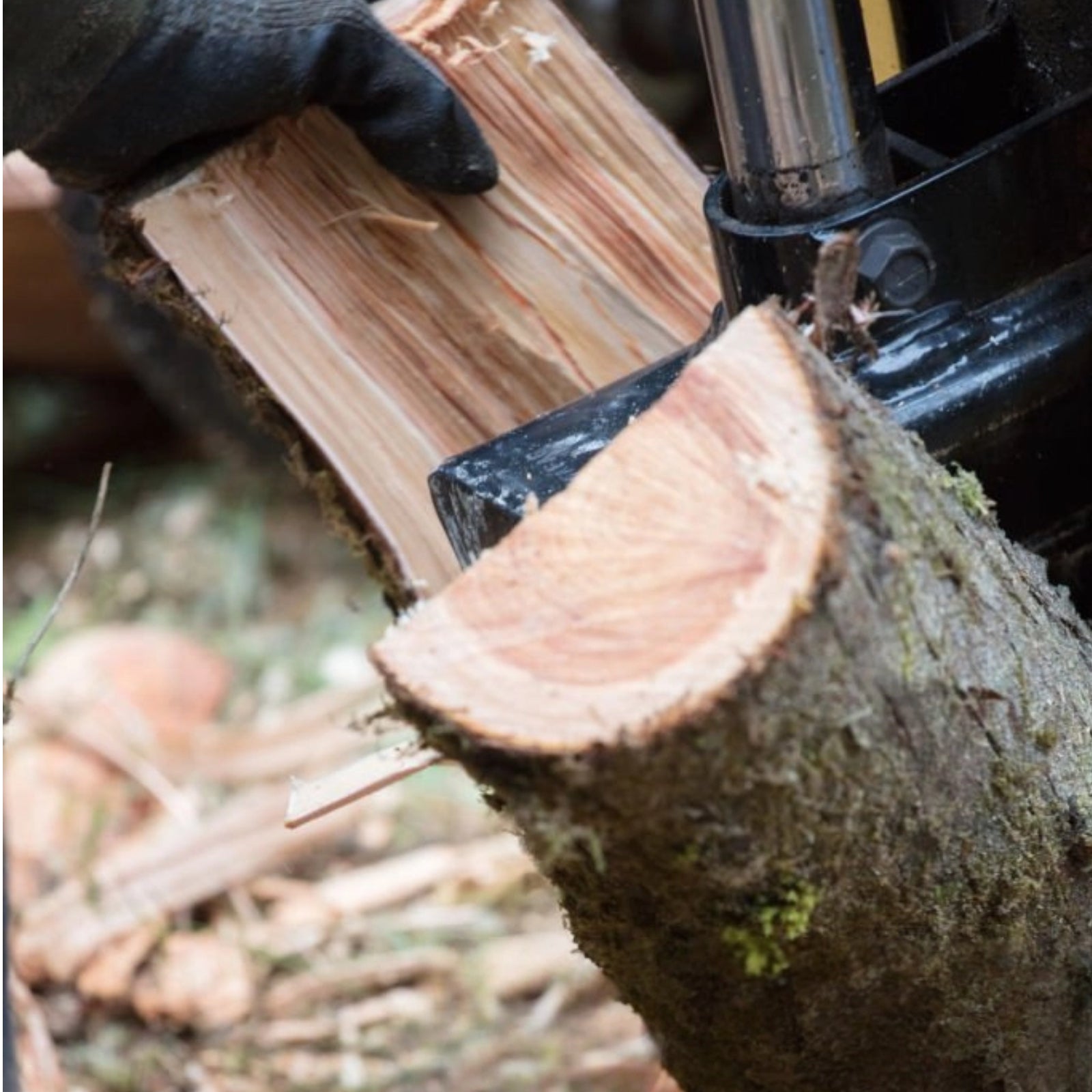 From Horizontal to Vertical: A 40-Ton Log Splitter That Adapts – BILT HARD